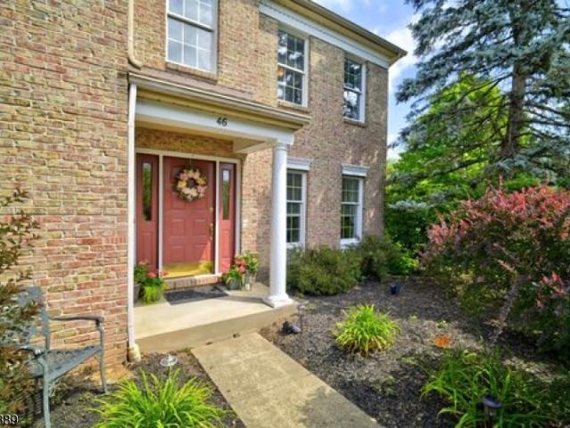 46 Westbury Ct