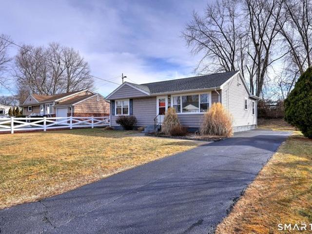 46 Aircraft Rd, West Haven, CT 06516