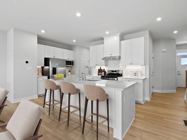 46 Bantry St, Swedesboro, NJ 08085