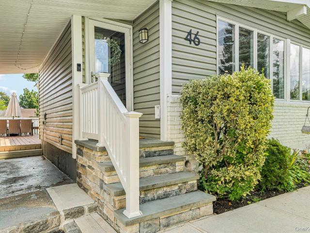 46 Beecher Avenue