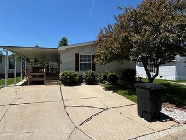 46 Bellwood Dr, Swartz Creek, MI 48473