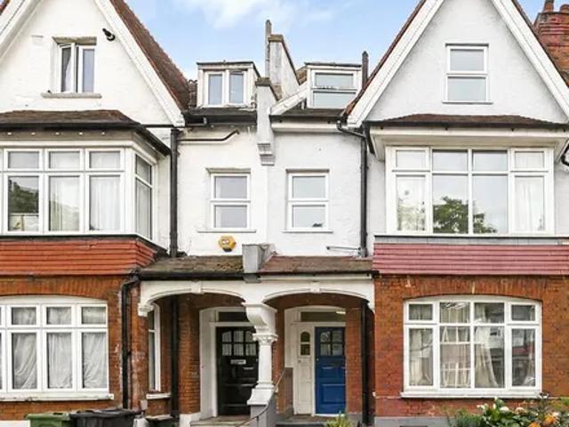 46 Broxholm Road, London, SE27 0LZ, United Kingdom | 3 bed apartment for rent #122429336 | Rentberry
