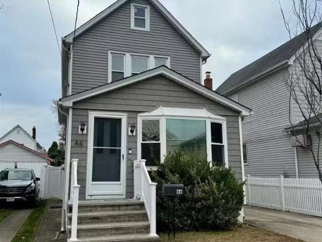 46 Charles Street, Valley Stream, NY 11580