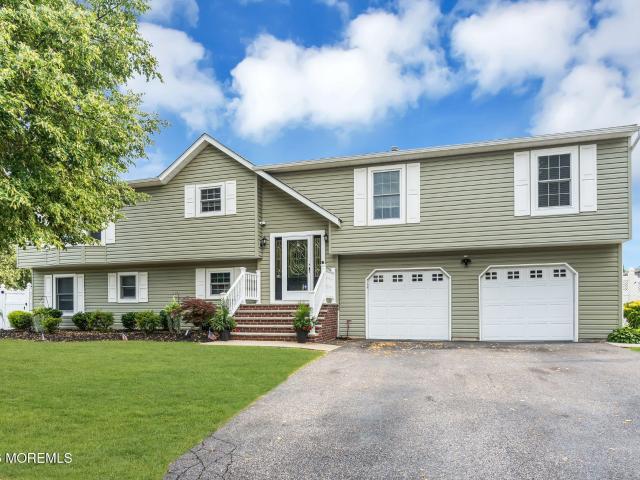 46 Cherry Bend Drive S