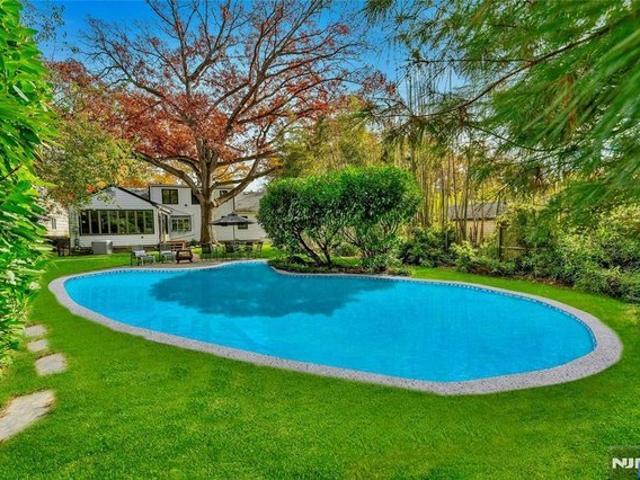 46 Chestnut Hill Pl, Glen Ridge Boro Township, NJ 07028