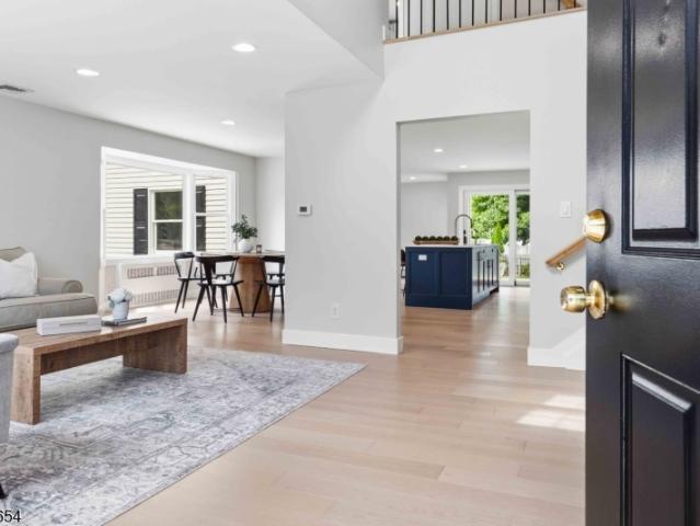 46 Circle Rd