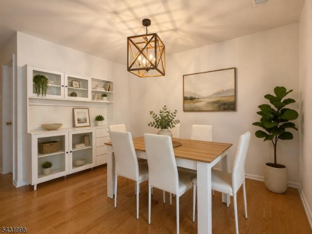 46 Commonwealth Dr