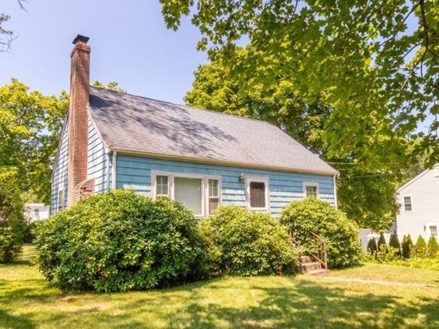 46 Conlyn Ave, Franklin, MA 02038