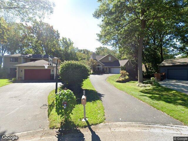 46 Counts Cove Ct, Holland, MI 49424