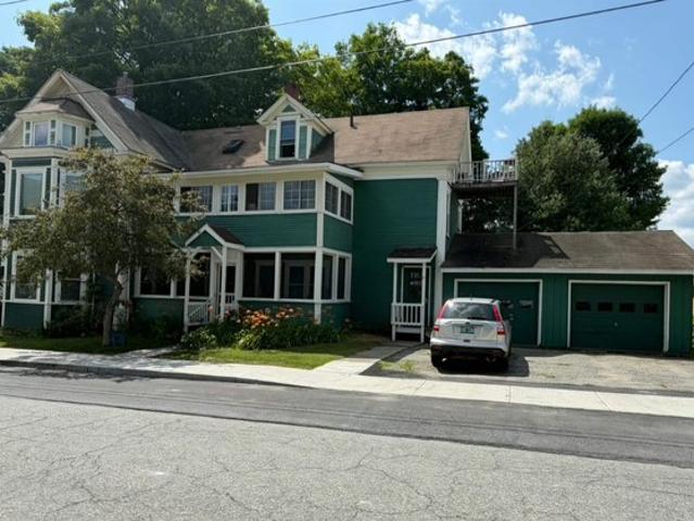 46 Court St, Morristown, VT 05661