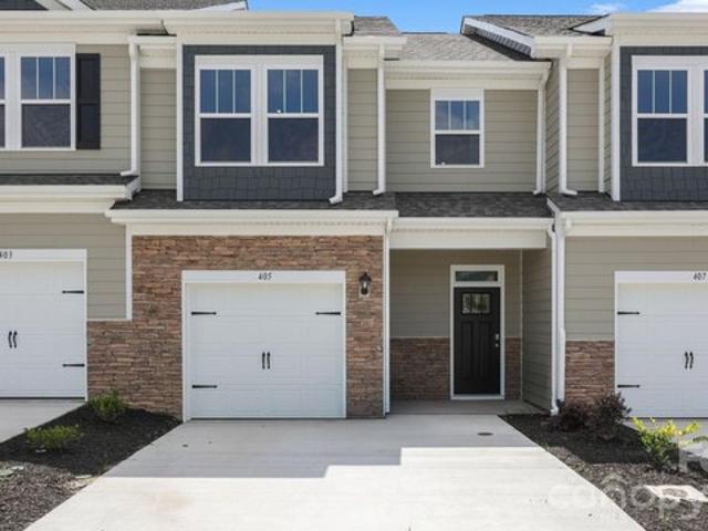 46 Creekview Rd, Hendersonville, NC 28792