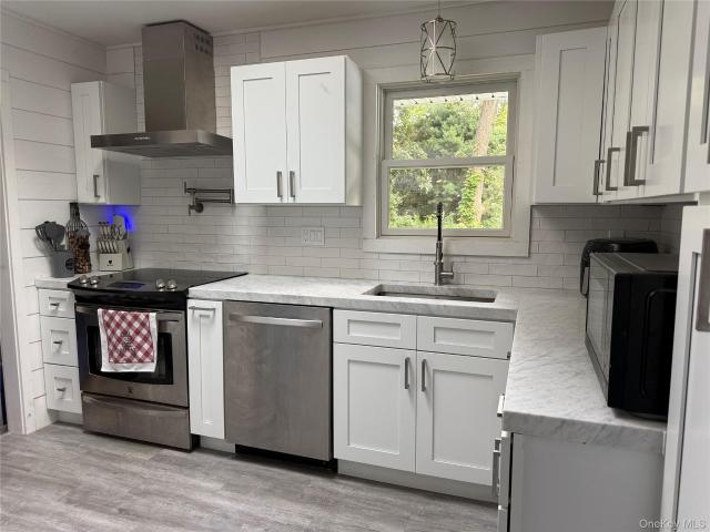 46 Douglaston Road