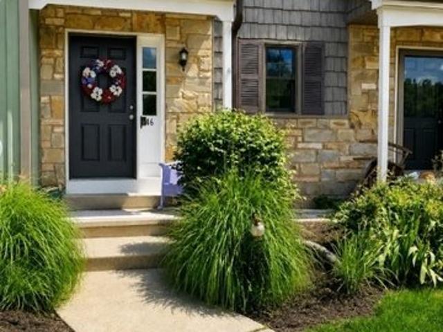 46 Duck Hawk Ct, Allamuchy Township, NJ 07840