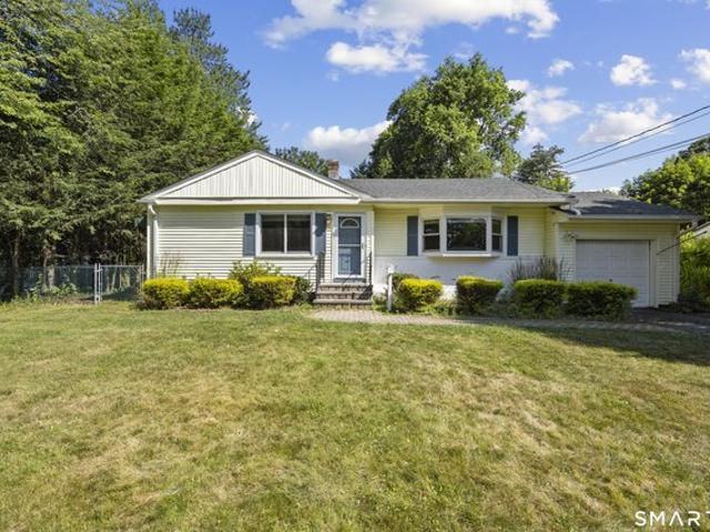 46 E Maxwell Dr, West Hartford, CT 06107