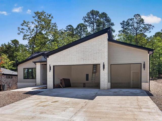 46 Estrella Way