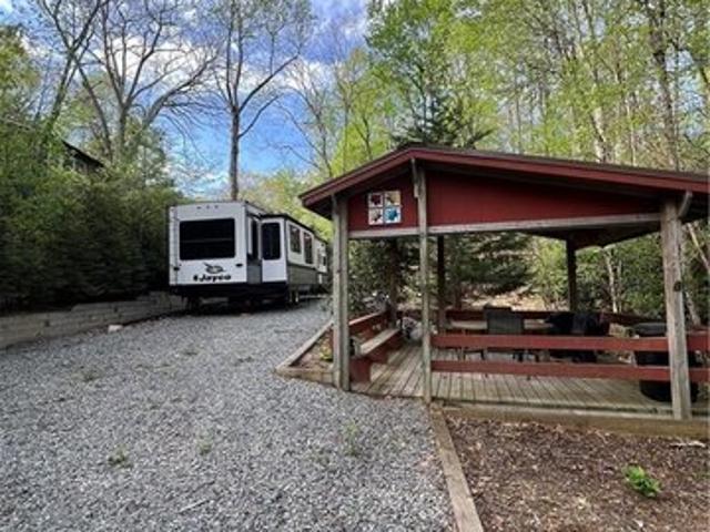 46 Evergreen Ln, Newland, NC 28657