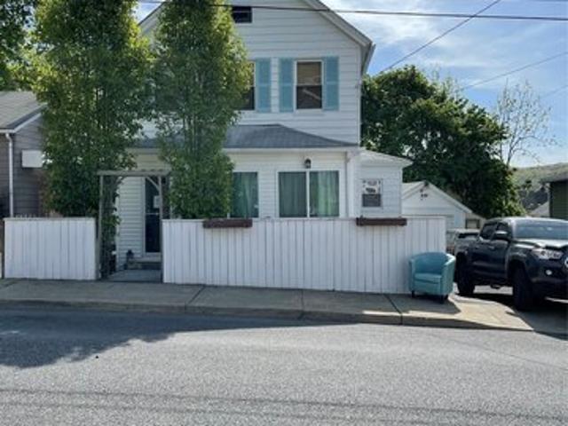46 Fort Putnam St, Highland Falls, NY 10928