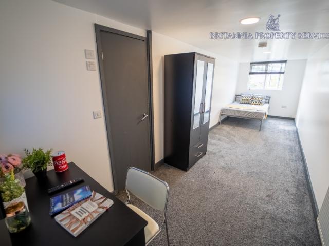 46 GRISTHORPE ENSUITE r5
