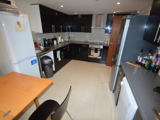 46 Headingley Avenue