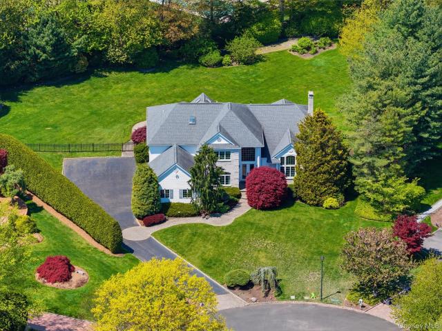 46 Hunting Hollow Court