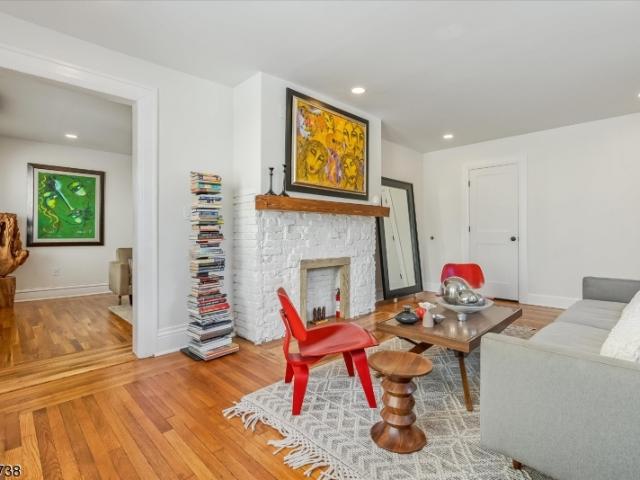 46 James St # 1