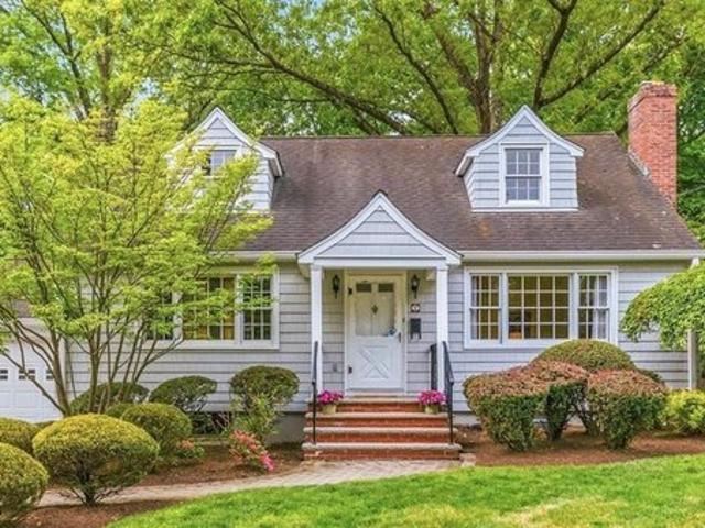 46 Kenmore Pl, Glen Rock, NJ 07452
