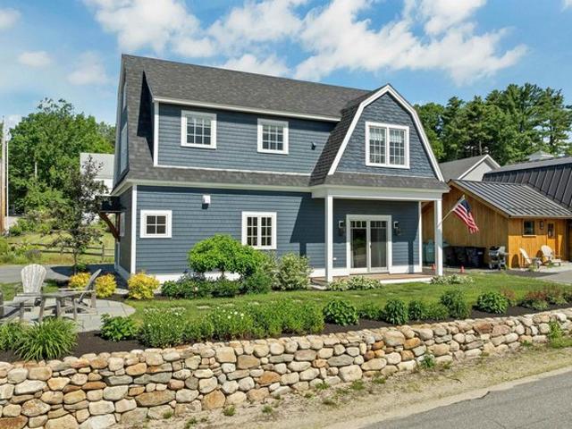 46 King St, Wolfeboro, NH 03894