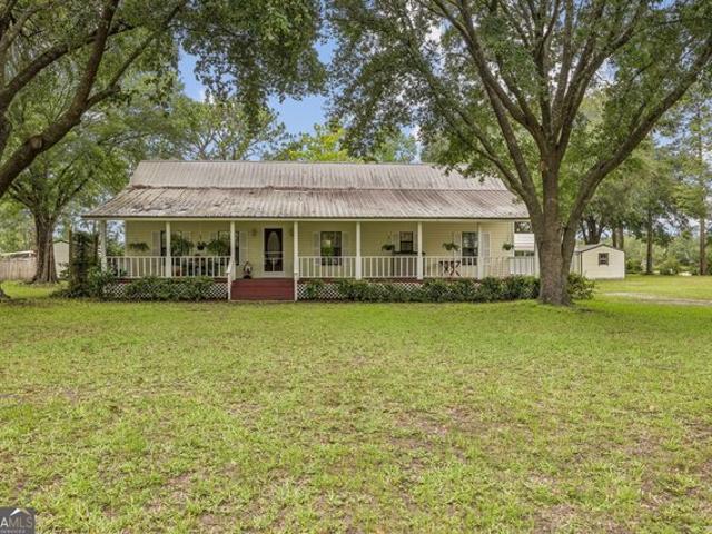 46 Lakeview Dr, Folkston, GA 31537