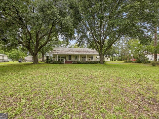 46 Lakeview Drive