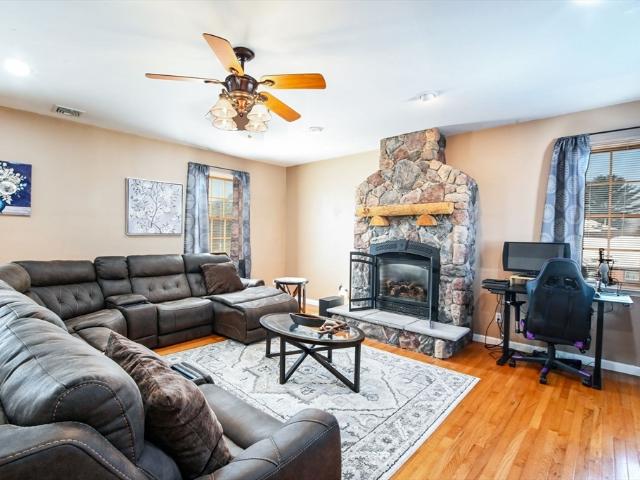 46 Lilac Ave, Somerset, MA 02726 | MLS #73473