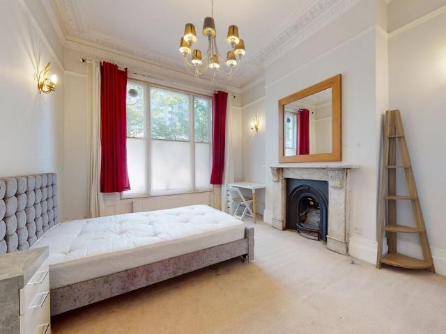 46 Lillie Road, London, England SW6, 3 bed flat to rent, £3,900 pcm | PrimeLocation