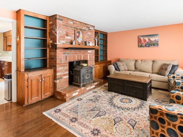 46 Lounsbury Lane