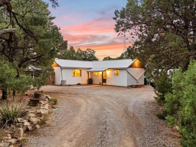 46 McDonald Rd, Edgewood, NM 87015