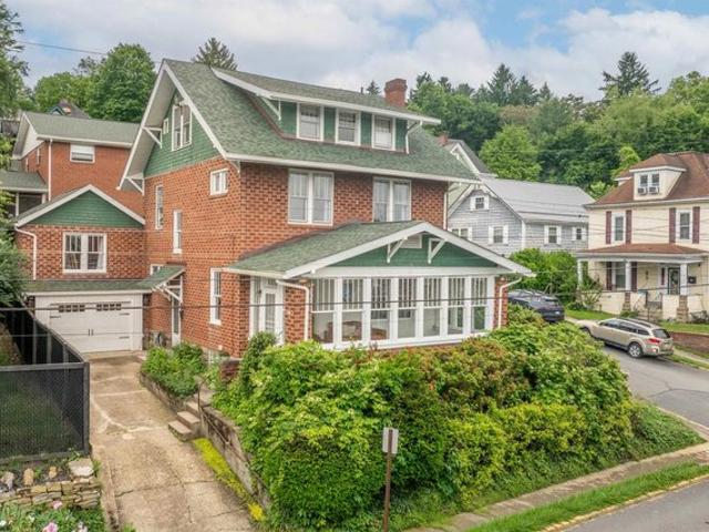 46 Maple Ave, Morgantown, WV 26501
