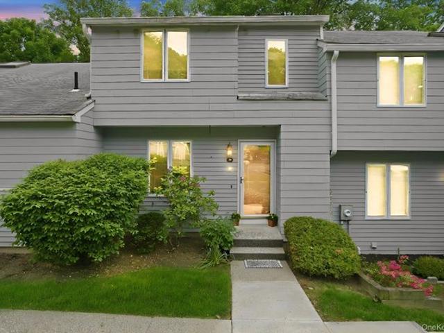 46 Maple Hill Dr, Mahopac, NY 10541