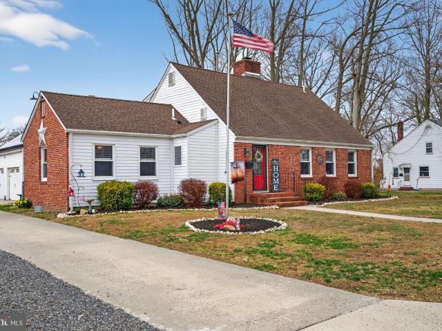 46 Maplewood Ave, Carneys Point, NJ 08069 | MLS #NJSA2018 | Compass