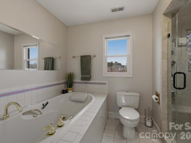 46 Mariners Point Ln, Hickory, NC 28601 | MLS #4335