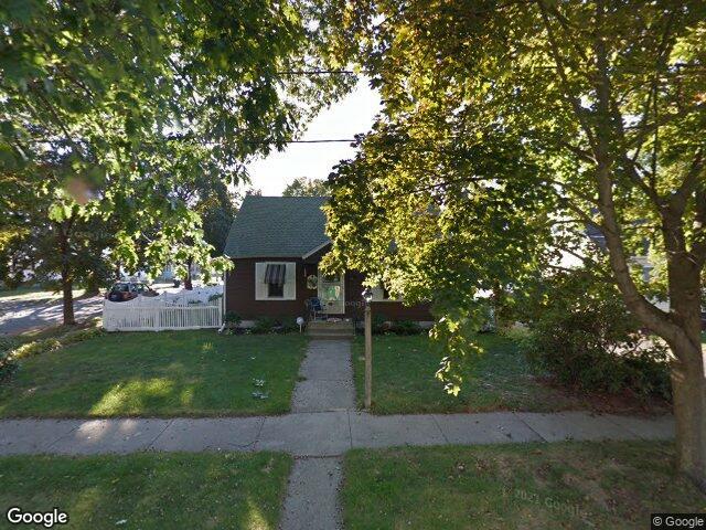 46 Marquette St, Springfield, MA 01104