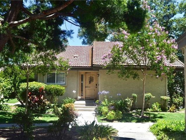 46 Meadowlark Ln, Oak Park, CA 91377
