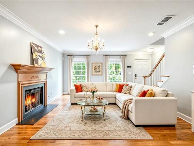 46 Mount Vernon Circle