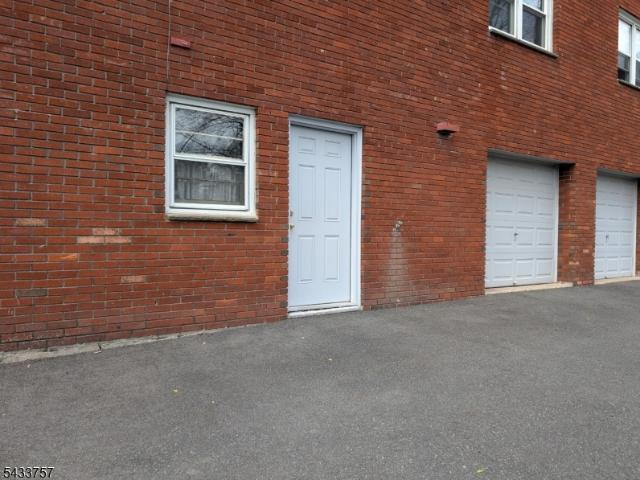 46 Mount Kemble Ave # A