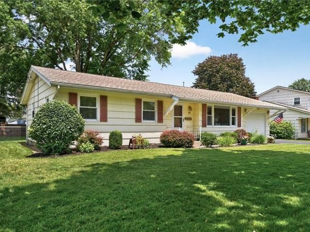 46 Mountain Ash Dr, Rochester, NY 14615