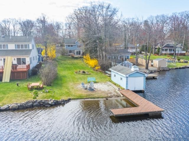 46 Myrtle Ave