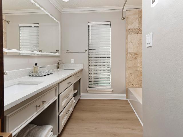 46 N Autumnwood Way, The Woodlands, TX 77380 | MLS #10946 | Compass