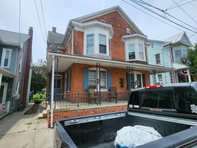 46 N Water St, Spring Grove, PA 17362