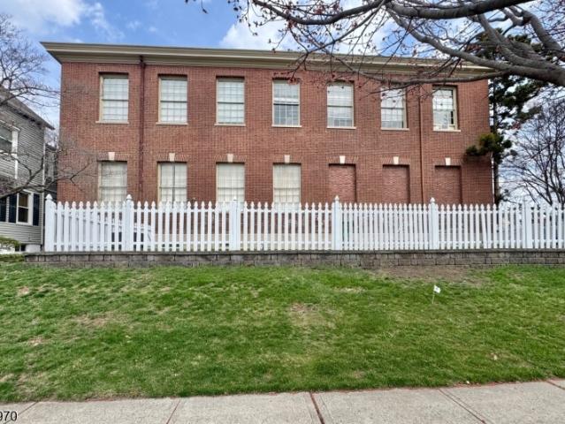46 Park St