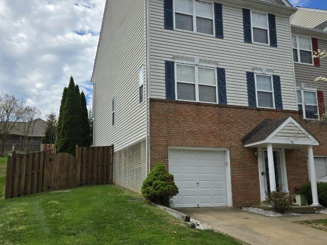 46 Quarterpole Ct, Warrenton, VA 20186 | MLS #VAFQ2021 | Compass