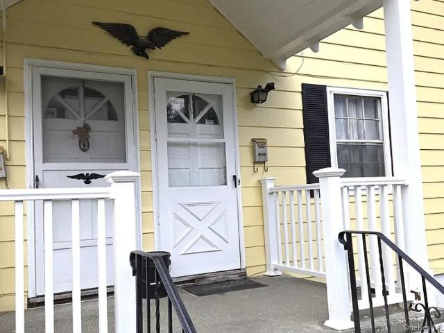 46 Robinson Avenue 2nd Floor