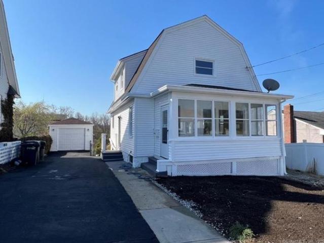 46 Sander St, New London, CT 06320