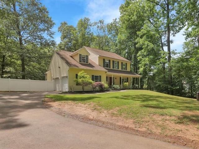 46 Spring Hill Rd, Hereford, PA 18056